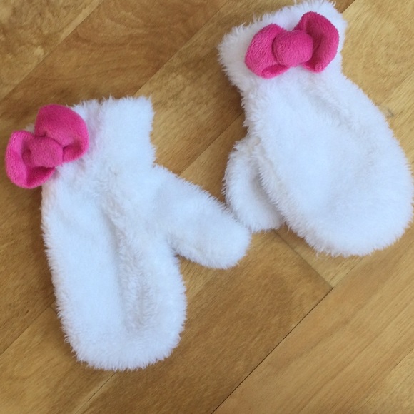 Sanrio | Accessories | Hello Kitty By Sanrio Toddler Mittens | Poshmark